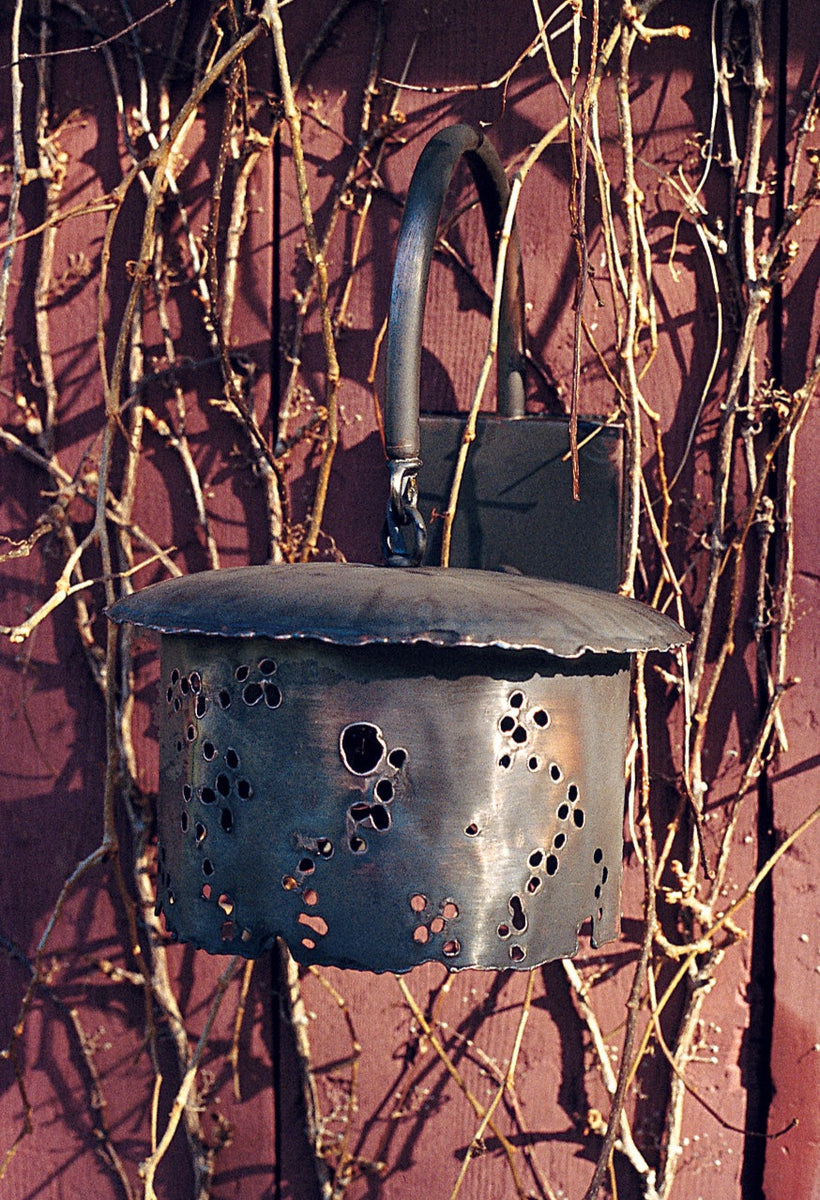 Hanging Garden C7-10 – Escort Lighting