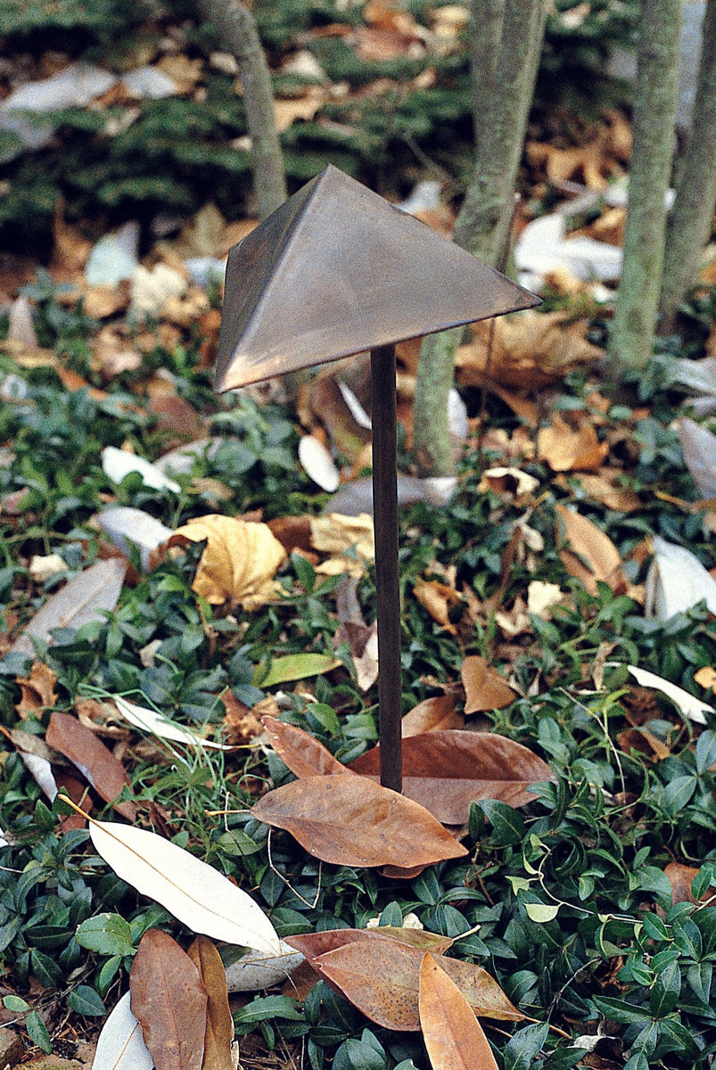 Triad Copper Pathlight TRI8-18 – Escort Lighting